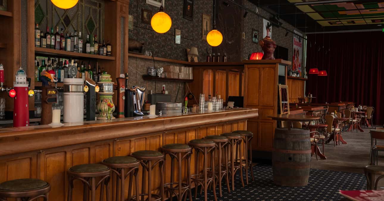 Villa Kakelbont hosts vintage music bingo - RotterdamStyle.com